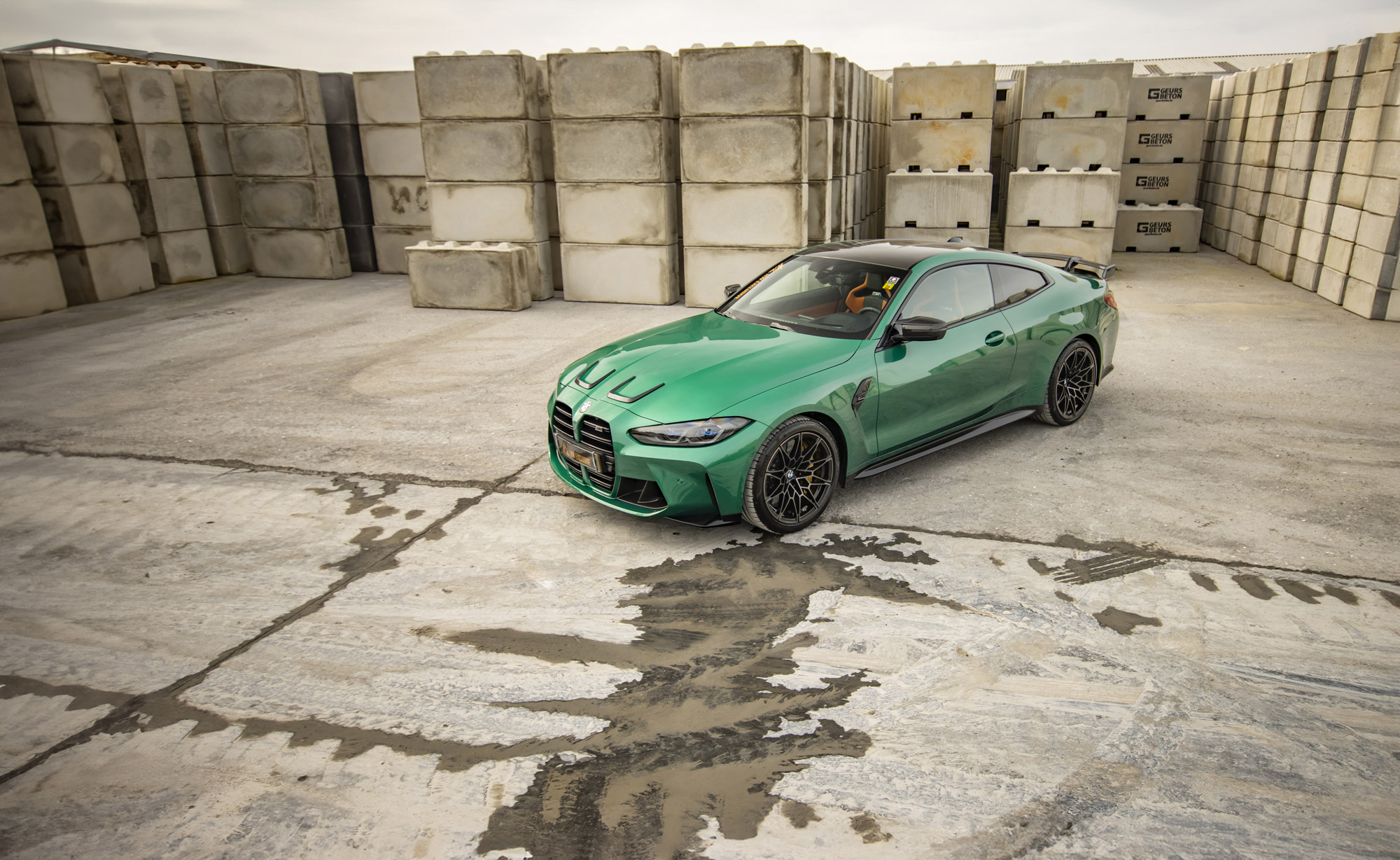 BMW M4 Competition w/ Track Pack - HW Exclusive